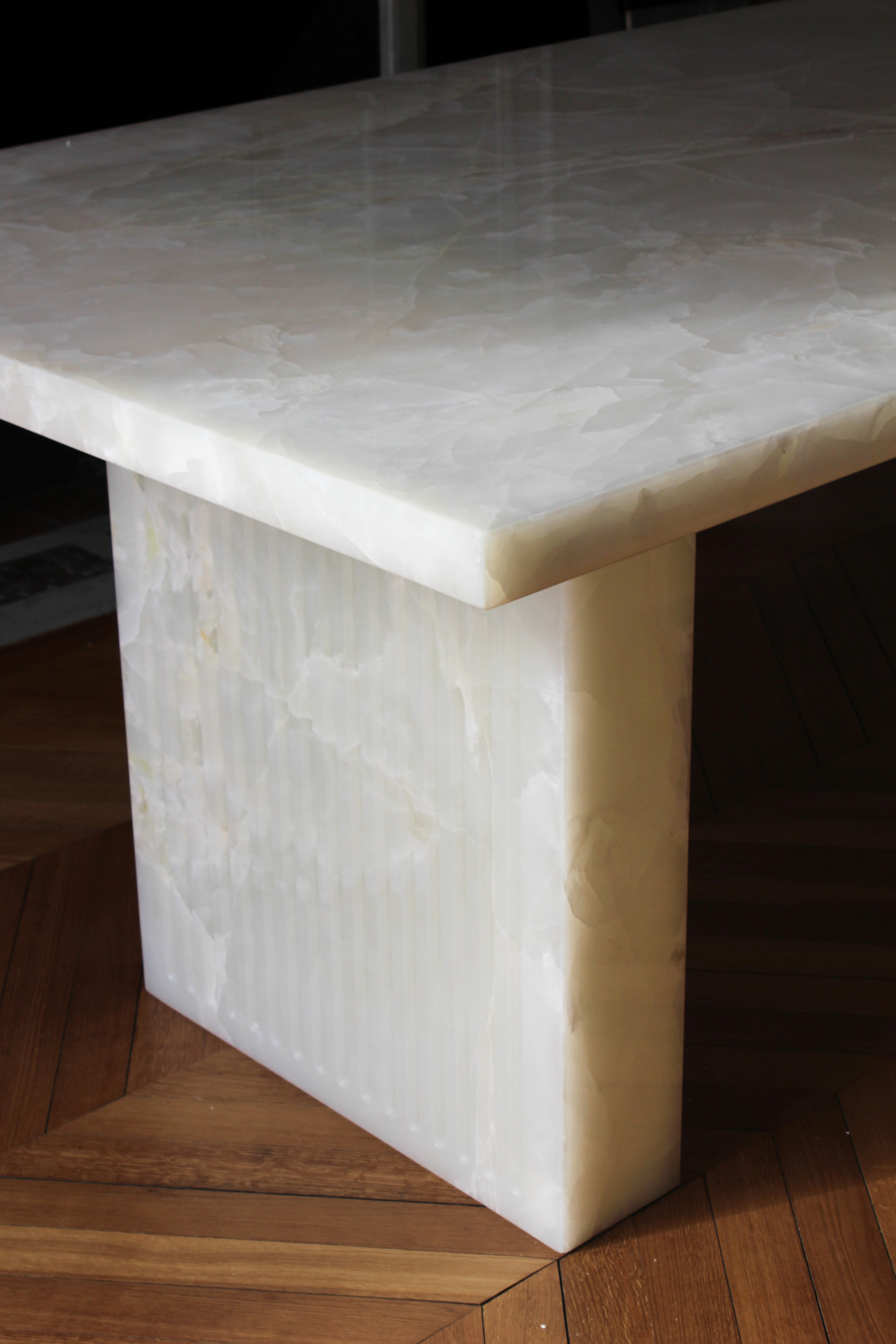 AURA WHITE ONYX DINING TABLE – Marbera