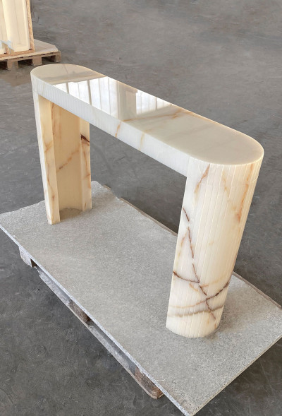 LUNA SHELL ONYX CONSOLE - Marbera