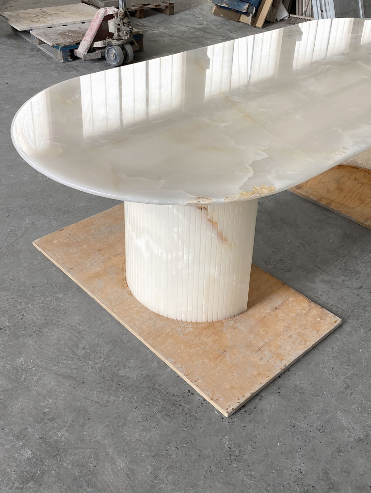 Luna White Onyx Dinning Table - Marbera