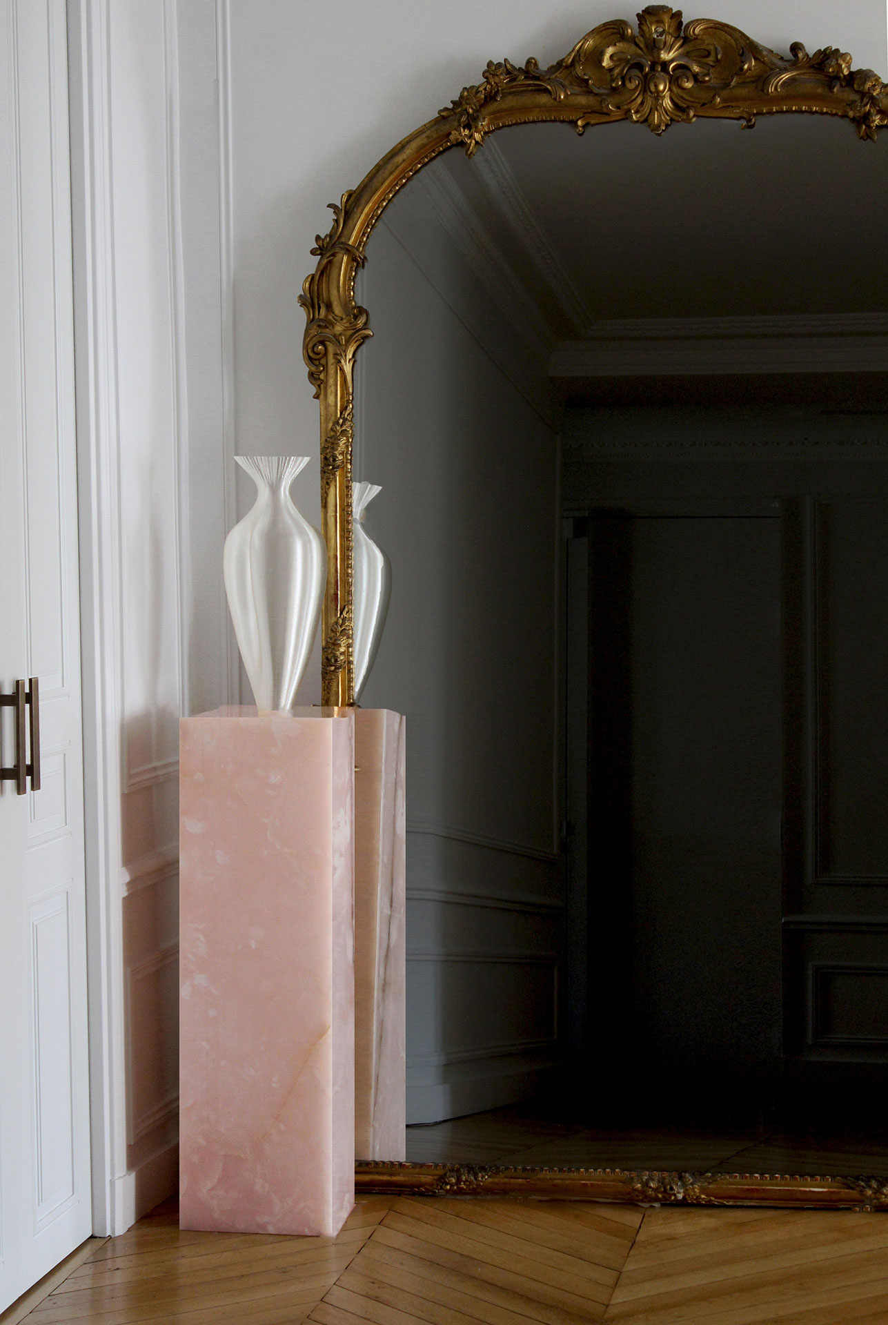 HIGH PINK ONYX PLINTH - Marbera